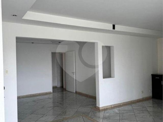 Apartamento com 165 m² à venda em Alto de Pinheiros