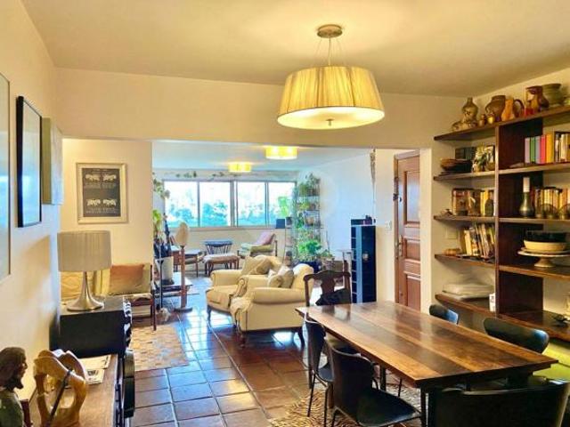 Apartamento com 165 m² à venda em Alto de Pinheiros