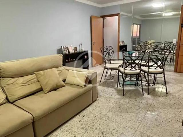 Apartamento com 165m2, 3 quartos, sendo 2 suítes, região central