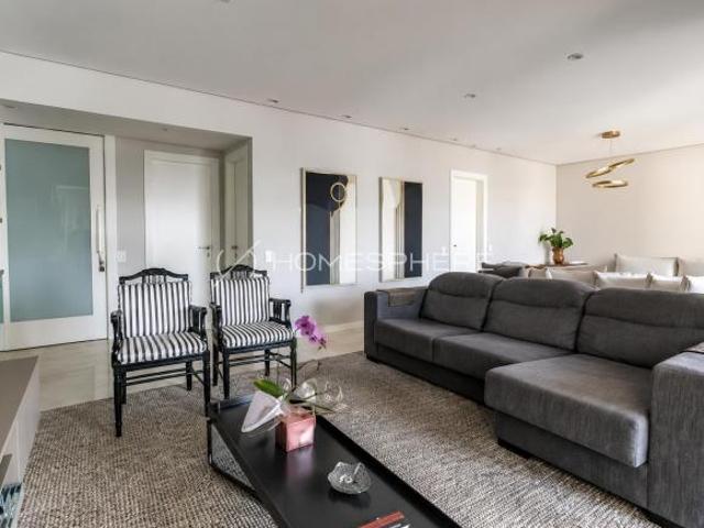 Apartamento com 168 m², 4 quartos sendo 3 suítes com varanda gourmet à venda no bairro Brooklin