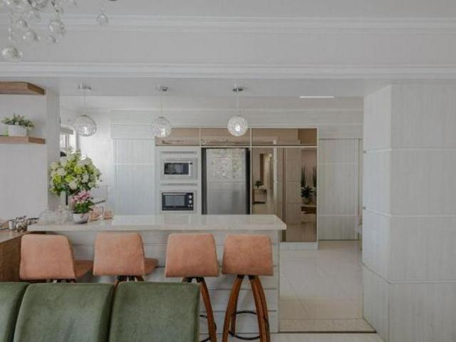 Apartamento com 168.65m², 4 dormitórios sendo 2 suíte e 1 vaga