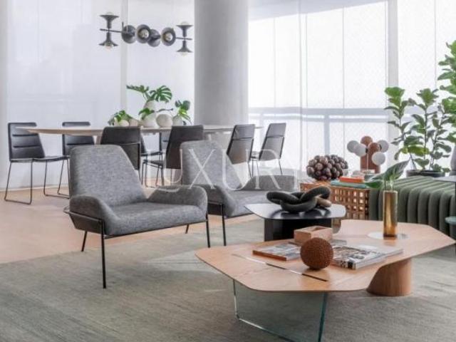 Apartamento com 169 m², 3 quartos sendo 3 suítes à venda no bairro Itaim Bibi