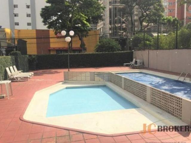 Apartamento com 160m² de área útil, com 4 dormitórios sendo 1 suíte, 1 vaga