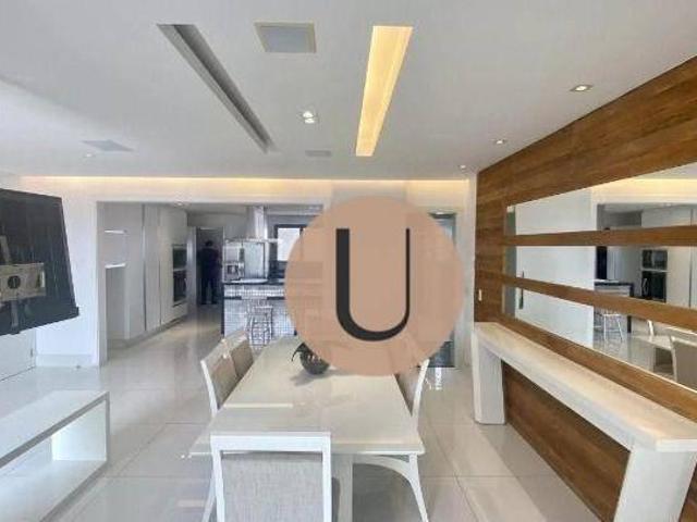Apartamento com 160m² Reformado