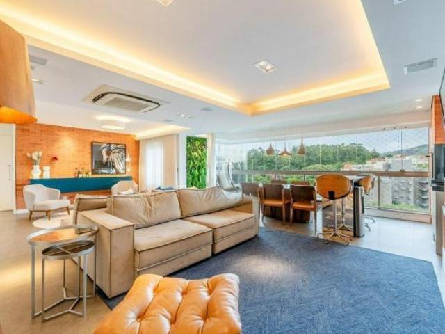 Apartamento com 162m² e 3 dormitórios, 3 suítes, 2 vagas