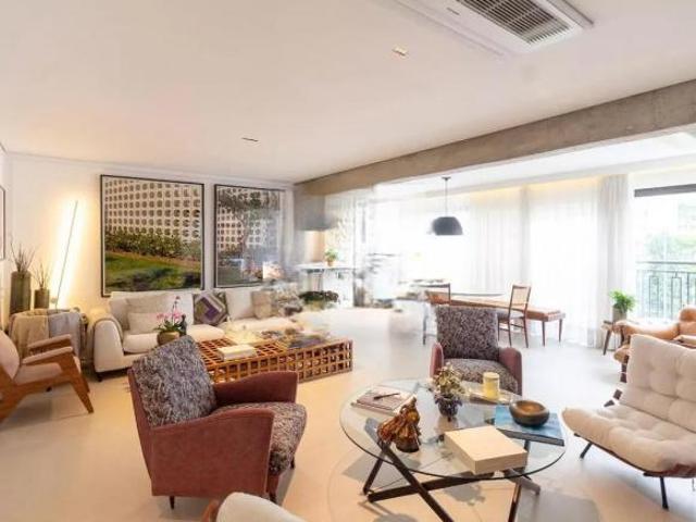Apartamento com 174 m² e 3 quartos à venda em Perdizes