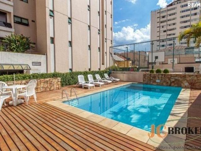 Apartamento com 176m² de área útil, 4 dormitórios sendo 2 suítes e 3 vagas