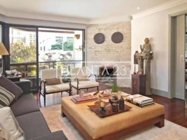 Apartamento com 178 m², 3 quartos sendo 3 suítes à venda no bairro Itaim Bibi