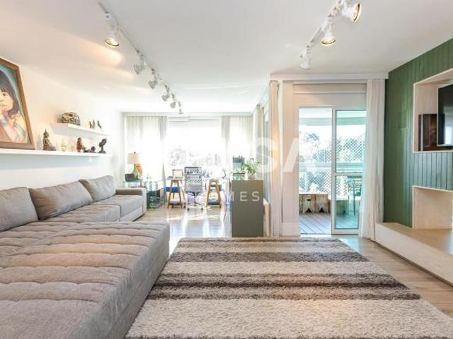 Apartamento com 179 m², 3 quartos sendo 3 suítes à venda no bairro Mossunguê