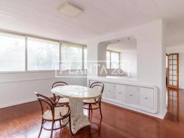 Apartamento com 170 m², 4 quartos sendo 2 suítes à venda no bairro Jardim Europa