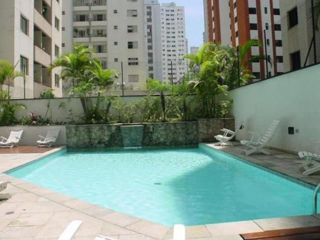 Apartamento com 172m² de área útil, 2 vagas de garagem, 4 dormitórios sendo 3 suítes