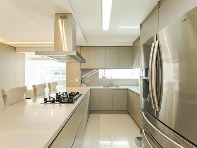 Apartamento com 173 m², 3 quartos sendo 1 suíte à venda no bairro Vila Izabel