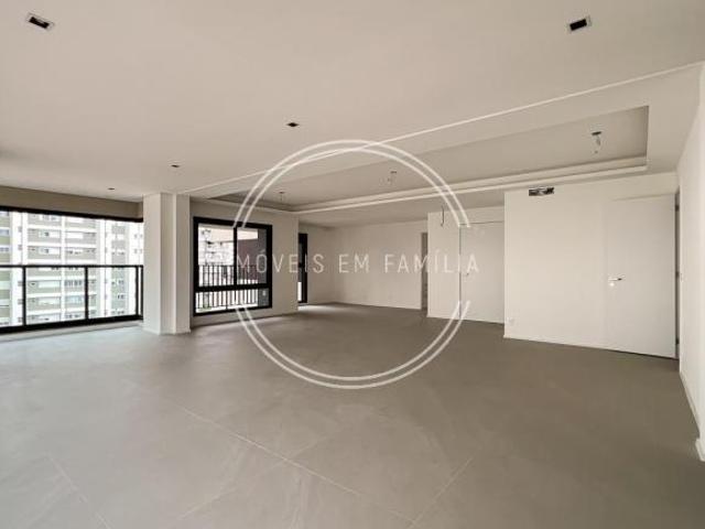 Apartamento com 184 m², 3 quartos sendo 3 suítes à venda no bairro Perdizes