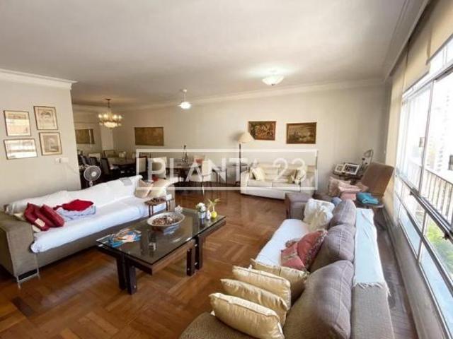 Apartamento com 185 m², 3 quartos sendo 1 suíte à venda no bairro Jardim América