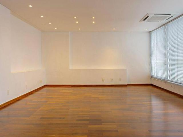Apartamento com 185 m² construídos, 3 quartos e 2 vagas em Jardim Paulista para venda