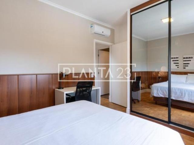 Apartamento com 187 m², 3 quartos sendo 1 suíte à venda no bairro Itaim Bibi