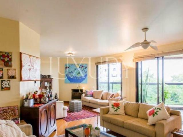 Apartamento com 189 m², 3 quartos sendo 2 suítes à venda no bairro Vila Madalena