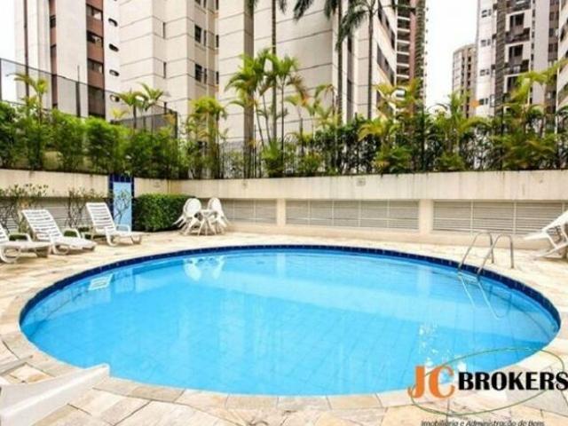 Apartamento com 180 m² de área útil, 4 Dormitórios sendo 1 suíte, Suíte com banheira, Sala de estar
