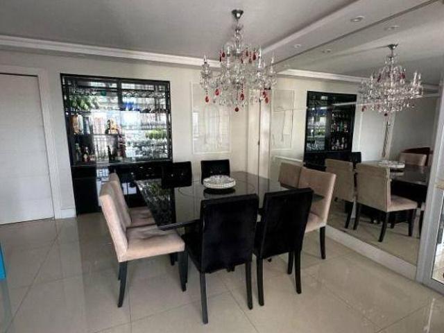 Apartamento com 180m² de área útil com 4 dormitórios, sala ampla anexa a varanda goumet. Condomínio