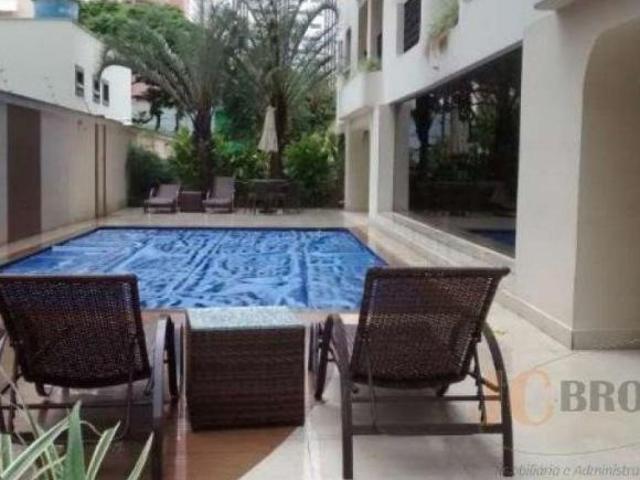 Apartamento com 180m² living para 2 ambientes, 4 dormitórios, sendo 3 suítes, 2 vagas