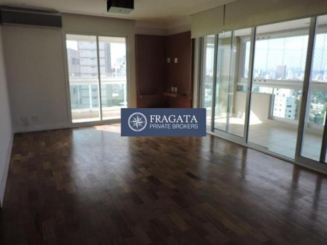 Apartamento com 195 m², 4 quartos e 4 vagas a venda no Sumarezinho/SP