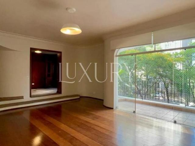 Apartamento com 196 m², 2 quartos sendo 2 suítes à venda no bairro Jardim Europa
