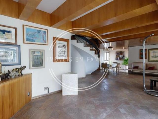 Apartamento com 196 m², 2 quartos sendo 2 suítes à venda no bairro Perdizes