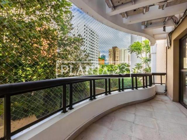 Apartamento com 198 m², 3 quartos sendo 3 suítes à venda no bairro Moema Índios