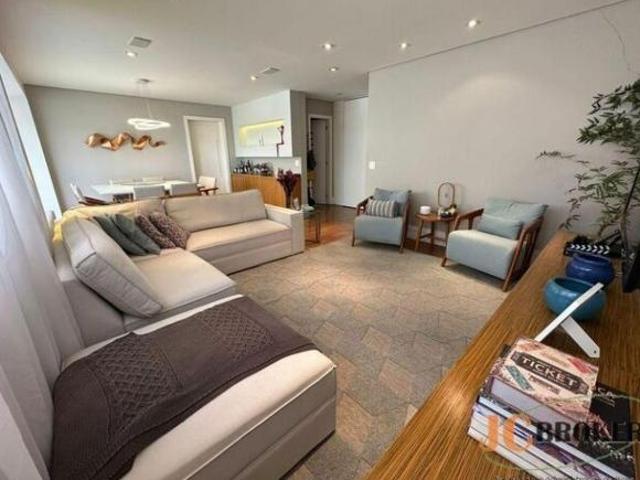 Apartamento com 198m², 4 dormitórios sendo 3 suítes, 4 vagas