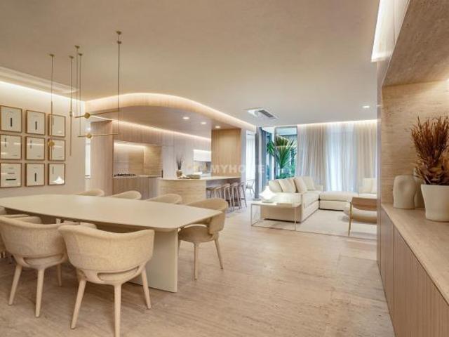 Apartamento com 198m² 4 quartos 3 vagas frente ao parque Barigui 78965