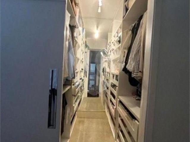 Apartamento com 199 m² e 3 quartos à venda em Moema