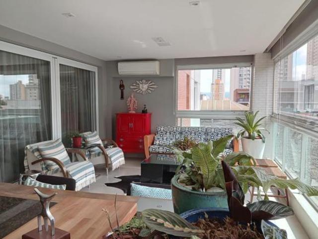 Apartamento com 190 m² 3 suítes, varanda gourmet Vila Romana