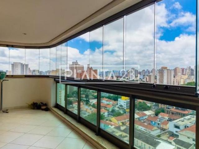 Apartamento com 190 m², 4 quartos sendo 3 suítes à venda no bairro Vila Clementino