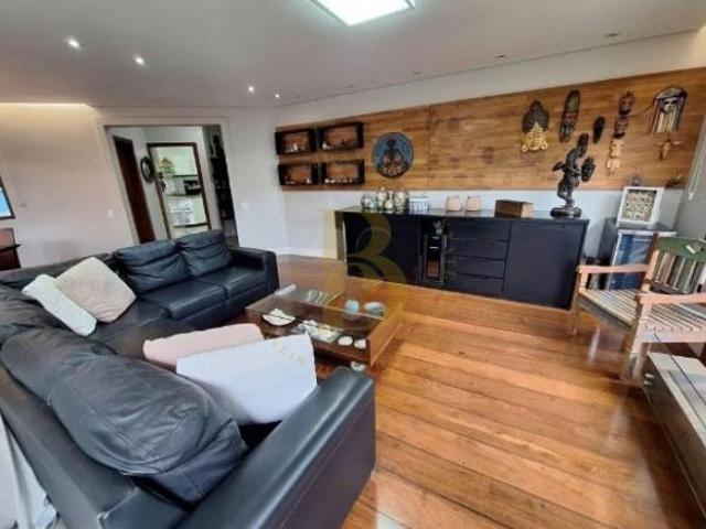 Apartamento com 190 m², 4 quartos sendo 3 suítes à venda no bairro Vila Mariana