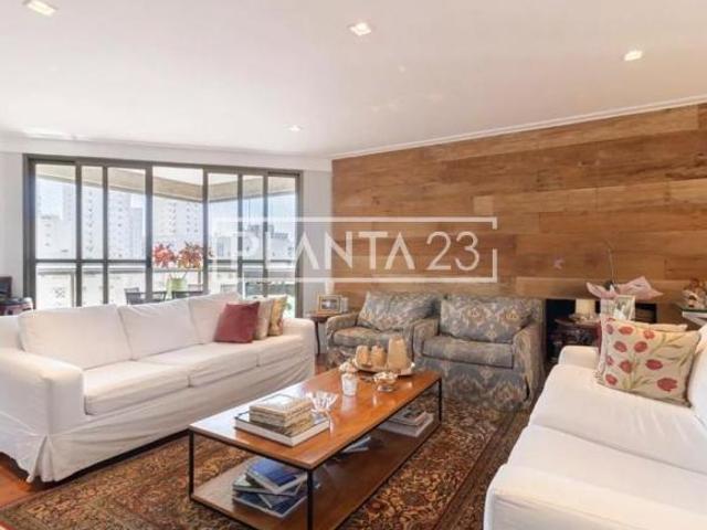 Apartamento com 193 m², 3 quartos sendo 3 suítes à venda no bairro Moema Índios