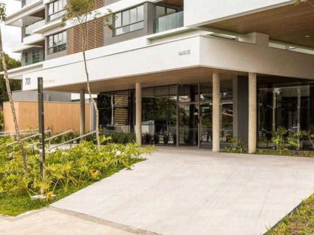 Apartamento com 193 m² e 3 quartos 4 garagens à venda em Ecoville