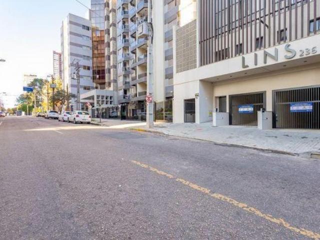 Apartamento, lindo, com 1 dormitório à venda por R$ 420.000 Centro Curitiba