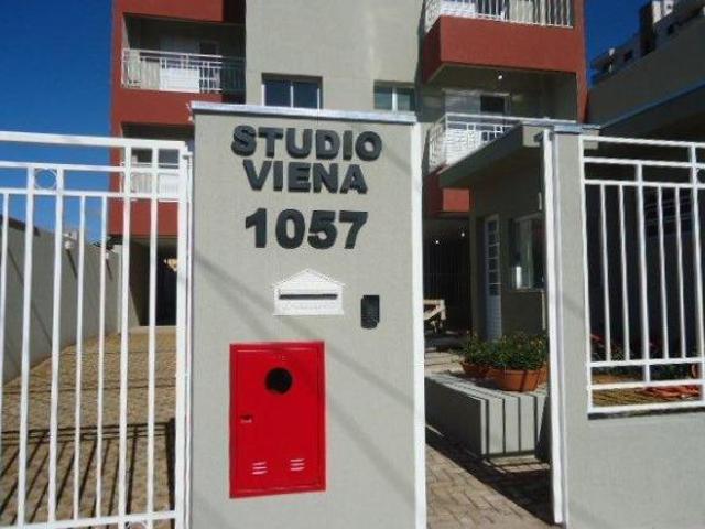 Apartamento com 1 dormitório no Centro próximo a Escola Prof. Sebastião de Oliveira Rocha em São Car