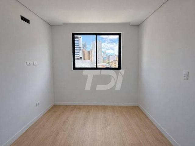 Apartamento com 1 dormitório à venda, 25 m² por R$ 325.000,00 Centro Curitiba/PR