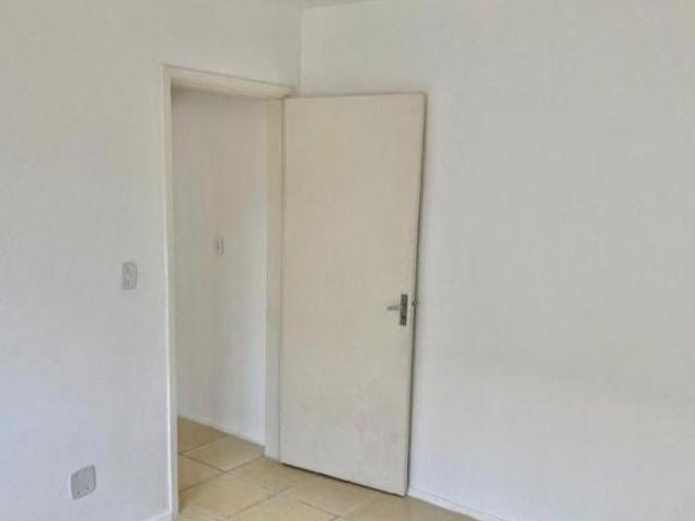 Apto com 1 dorm a venda, 40 m² por R$ 140.000,00 Passo da Areia Porto Alegre/RS