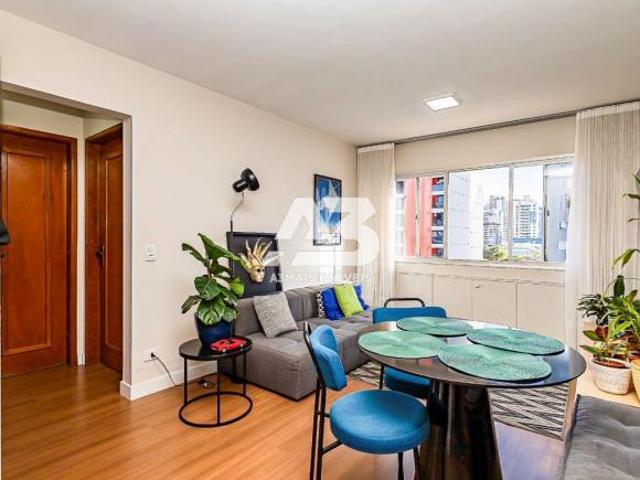 Apartamento com 1 dormitório à venda, 43 m² por R$ 450.000,00 Centro Curitiba/PR