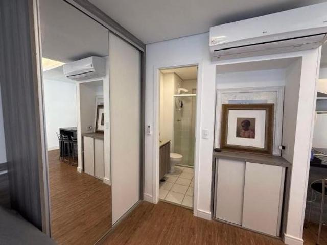 Apartamento com 1 dormitório à venda, 44 m² por R$ 750.000,00 Pompéia Santos/SP