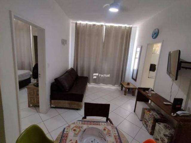 Apartamento à venda próximo à praia em Pitangueiras, Guarujá/SP