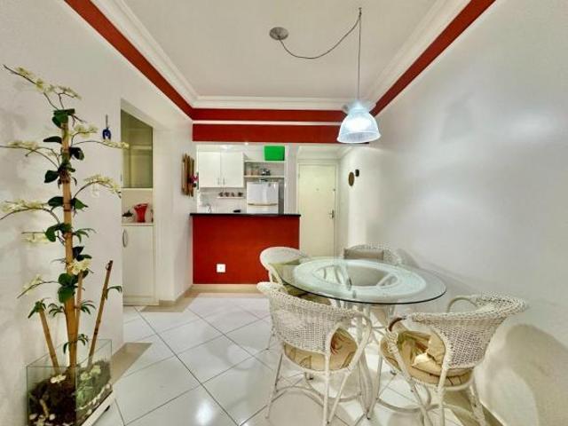 Apartamento com 1 dormitório à venda, 57 m² por R$ 420.000,00 Pitangueiras Guarujá/SP