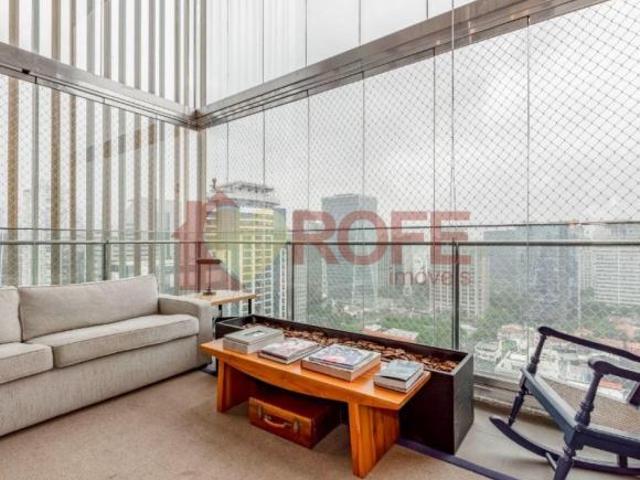 Apartamento com 1 dormitório à venda, 67 m² por R$ 2.745.000,00 Itaim São Paulo/SP