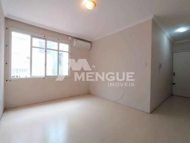 Apartamento com 1 dormitório à venda no bairro São João em Porto Alegre com 50m² por R$200.000,00