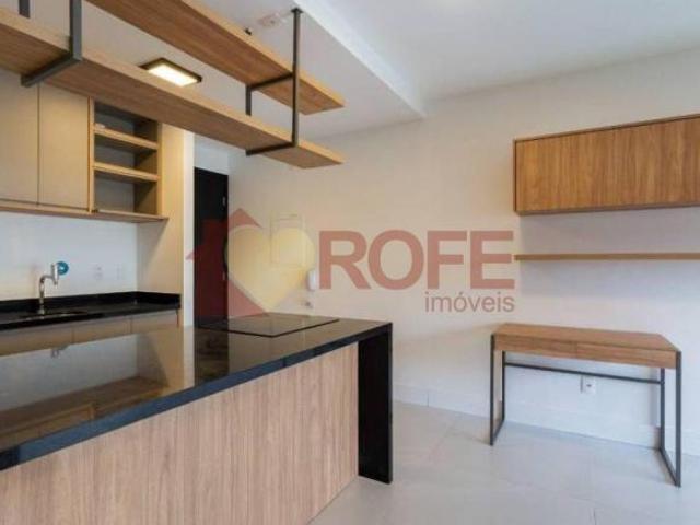 Apartamento com 1 dormitório à venda na Vila Madalena, 50 m². Possui ar condicionado. Bandeira Vila