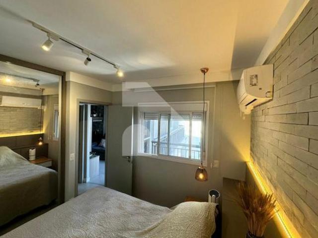 Apartamento com 1 dormitório com varanda e a poucos metros da Paulista e com lazer completo