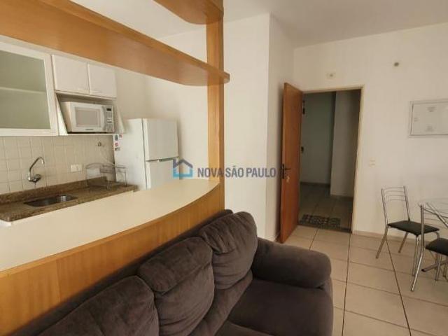 Apartamento com 1 dormitório e 1 vaga livre, próximo ao metrô Praça da Árvore