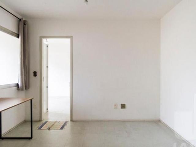 Apartamento com 1 dormitório e 1 vaga, próximo ao Metrô Bela Vista